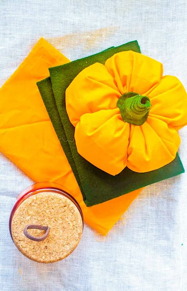 How to Make Fabric Pumpkins - Dragonfly Designs